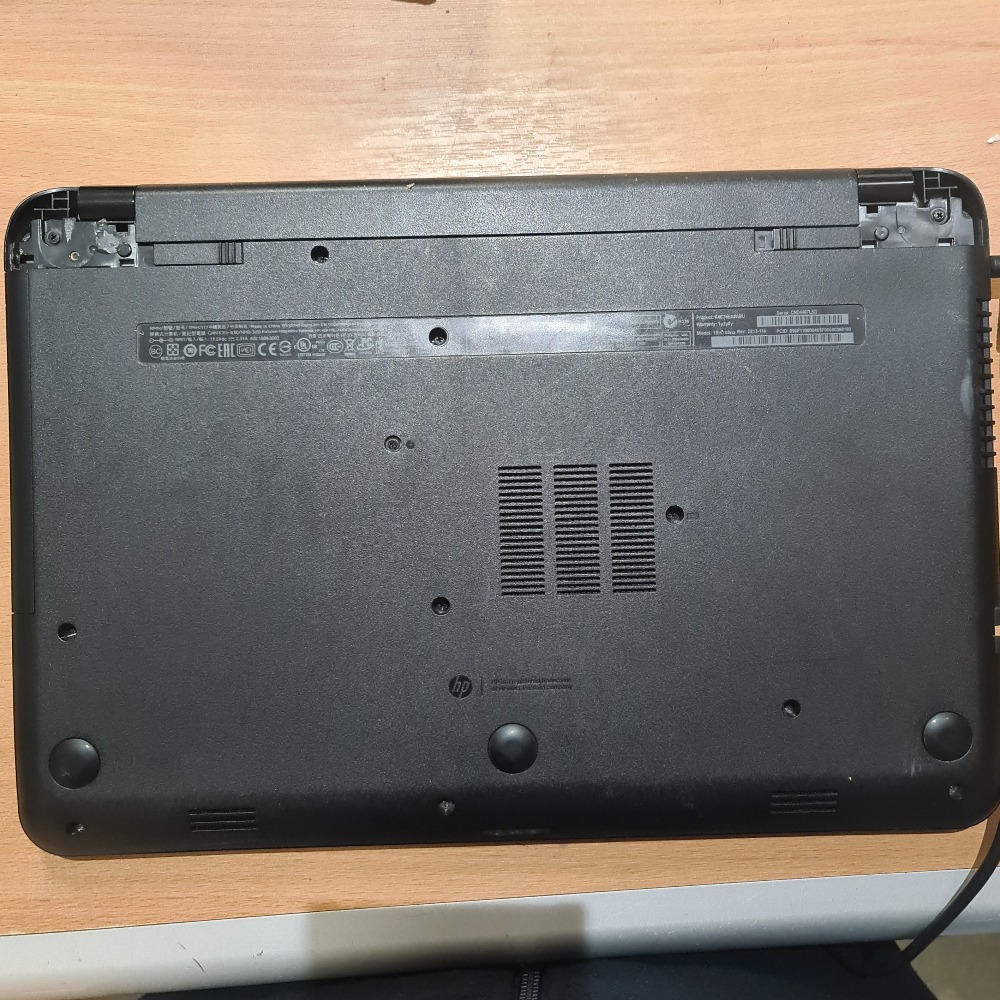 Pre-owned Compaq AR5B125 - N2840 8GB 1TB Windows 10 - Own4Less